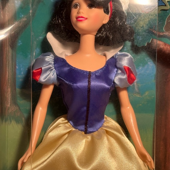Toys | Mattel Barbie Doll 200 Disney Princess Snow White Barbie In Box ...
